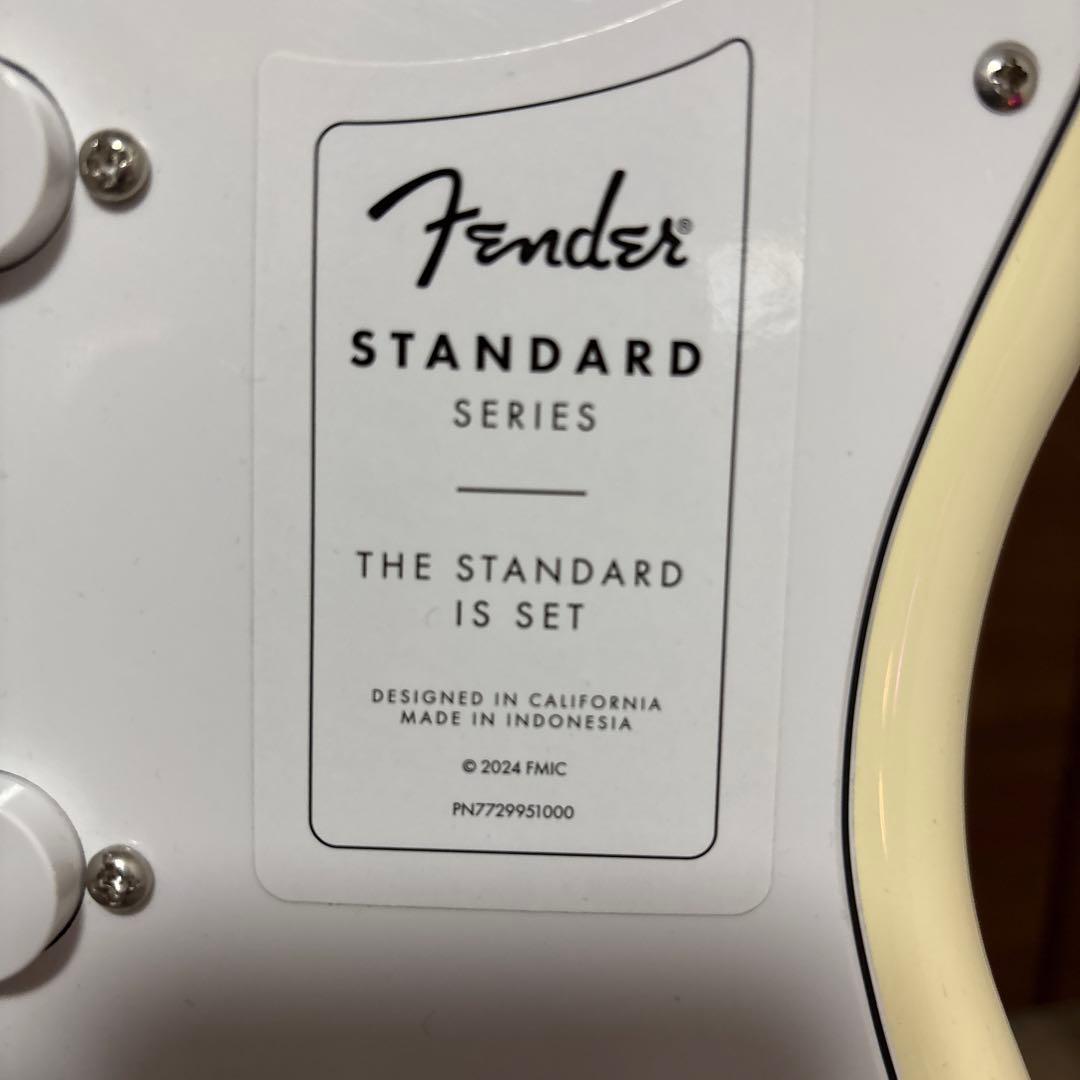 Fender Standard Series エレキギター アイボリー