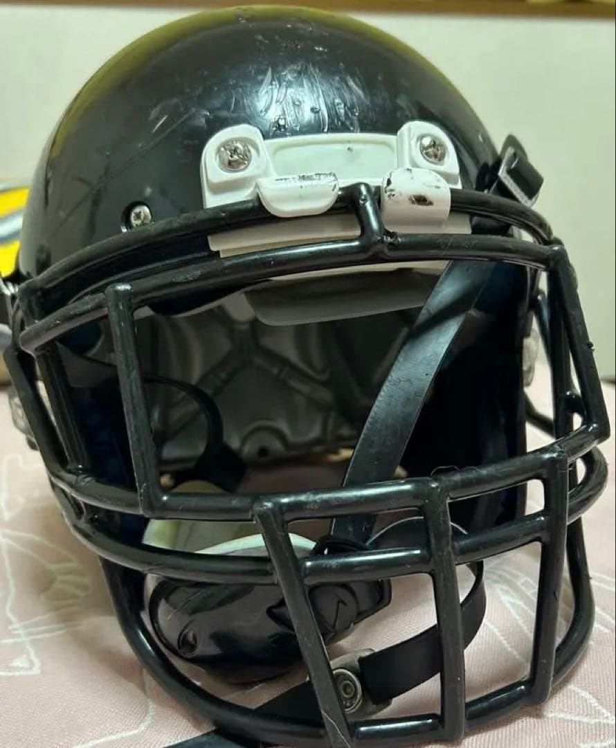Schutt ブラック アメリカンフットボールヘルメット
