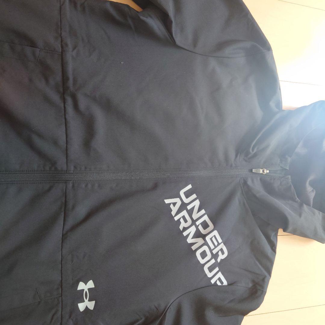 UNDER ARMOUR フード付きジャケットとパンツセット