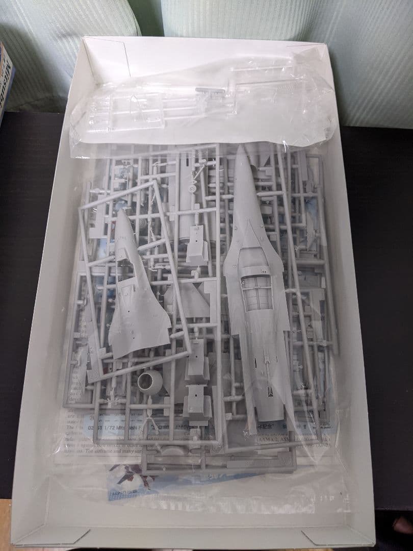 ハセガワ 1/72 航空自衛隊 三菱 F-2A 3SQ 60周年記念 02261