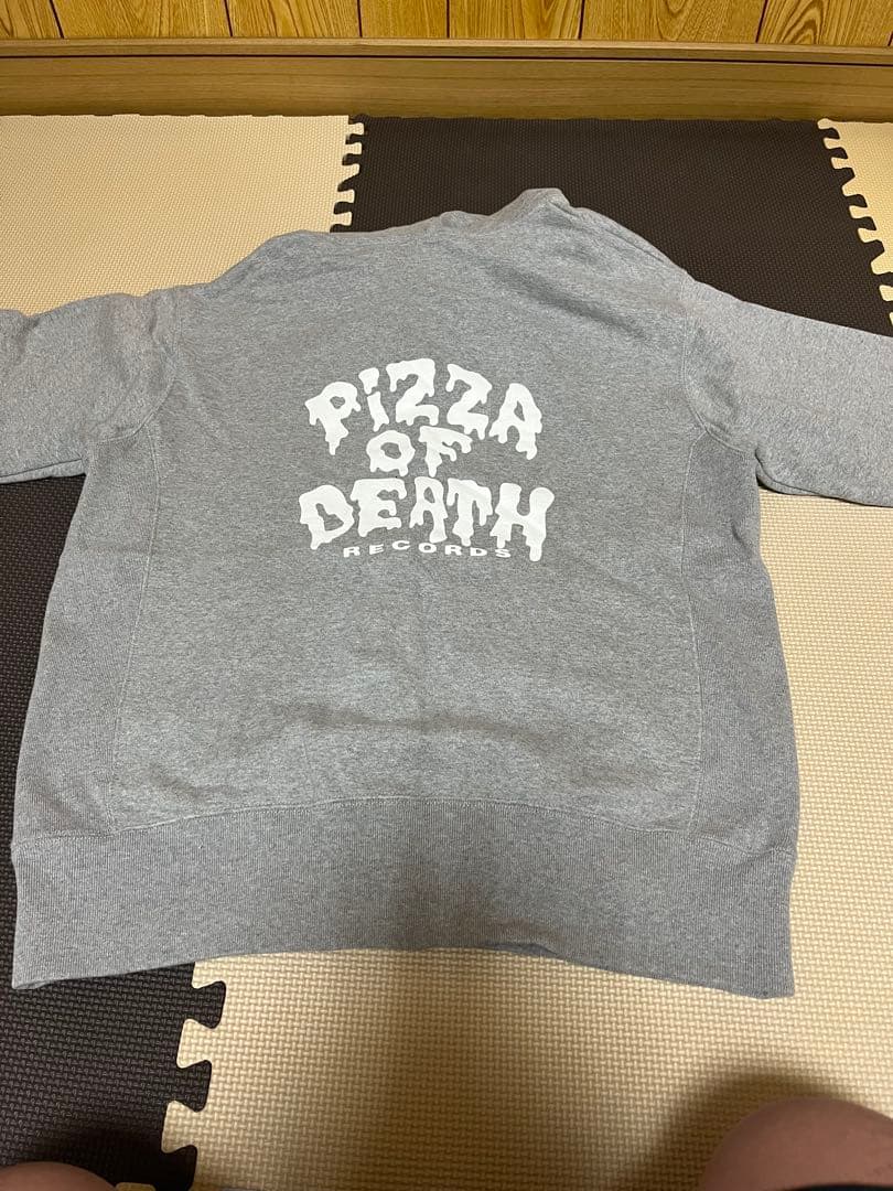 PIZZA OF DEATH グレー パーカー Lサイズ　美品！