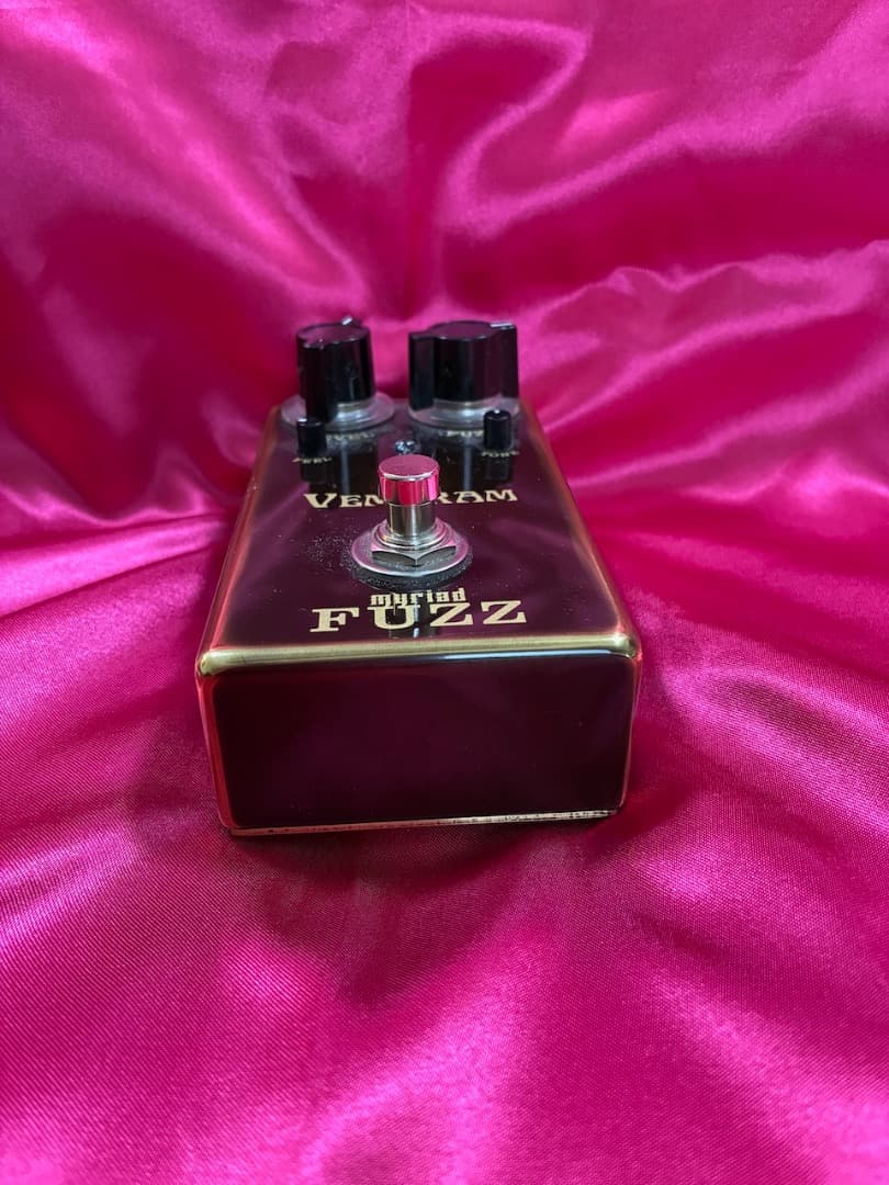 （美品：元箱付き）VEMURAM myriad FUZZ ギターエフェクター