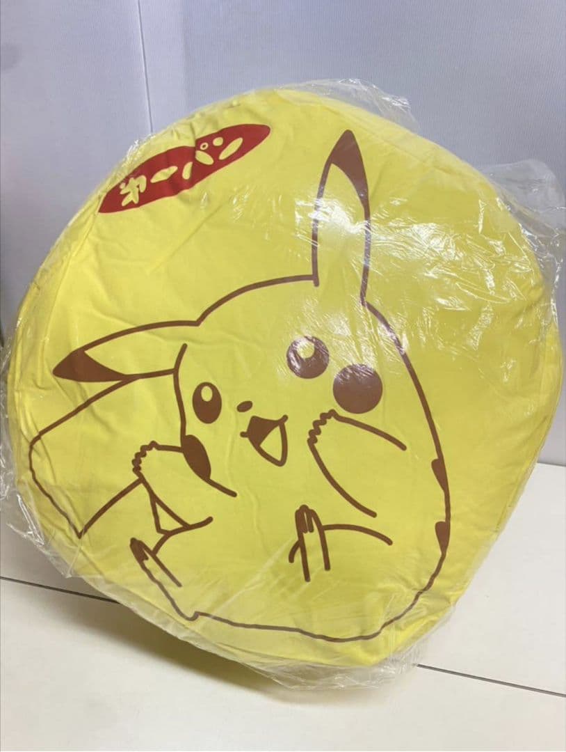レア　第一パン　ポケモンパン　当選品　ピカチュウ　巨大蒸しケーキ　クッション