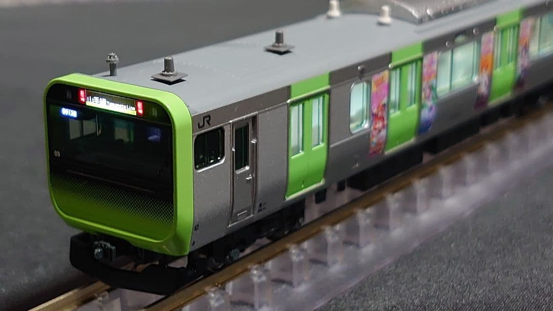 KATO　E235系山手線 フル編成ラッピング車