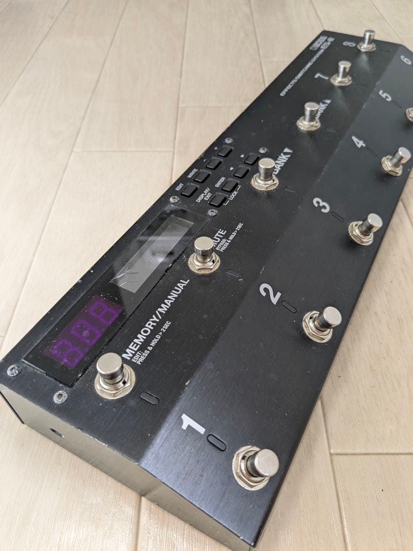 BOSS ES-8 スイッチャー
