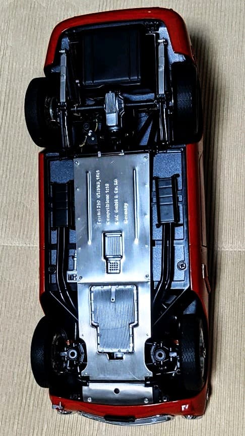 CMC フェラーリ  Ferrari 1961 250GT 1/18  SWB
