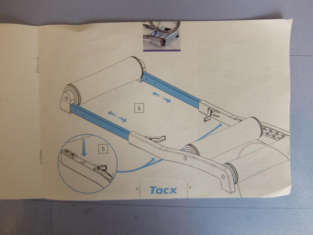 Tacx 3本ローラー 青と黒のコンビネーション