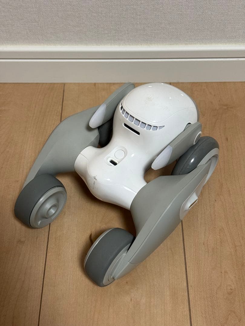 ルーナ Loona The PETBOT ペットロボット