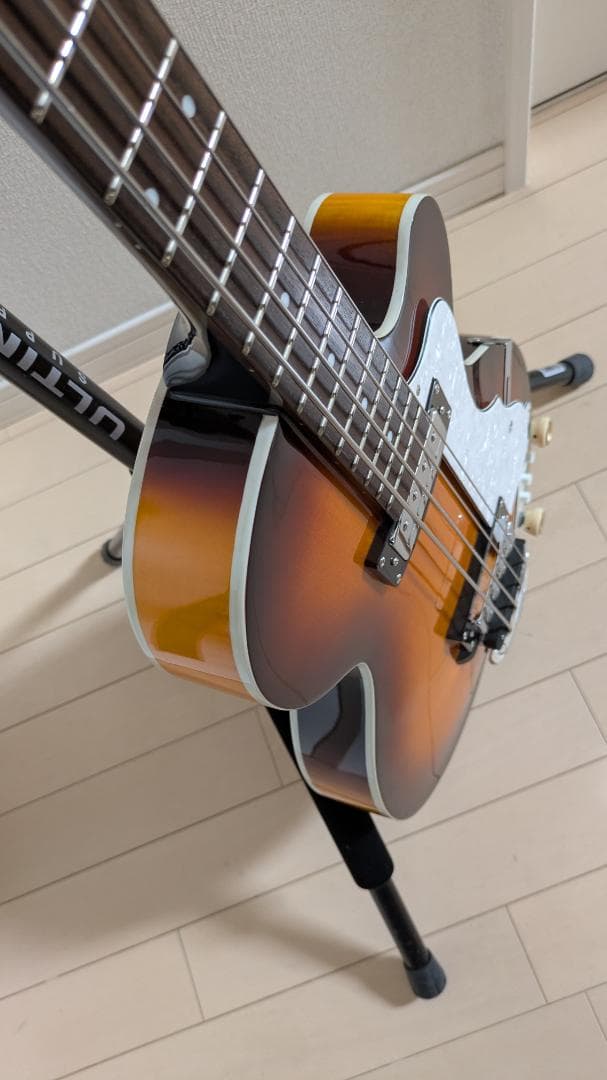 Hofner Ignition club SB ナットノブ交換済