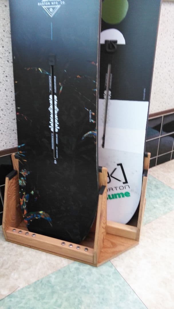 スノーボードスタンドラック　2本用、左側用