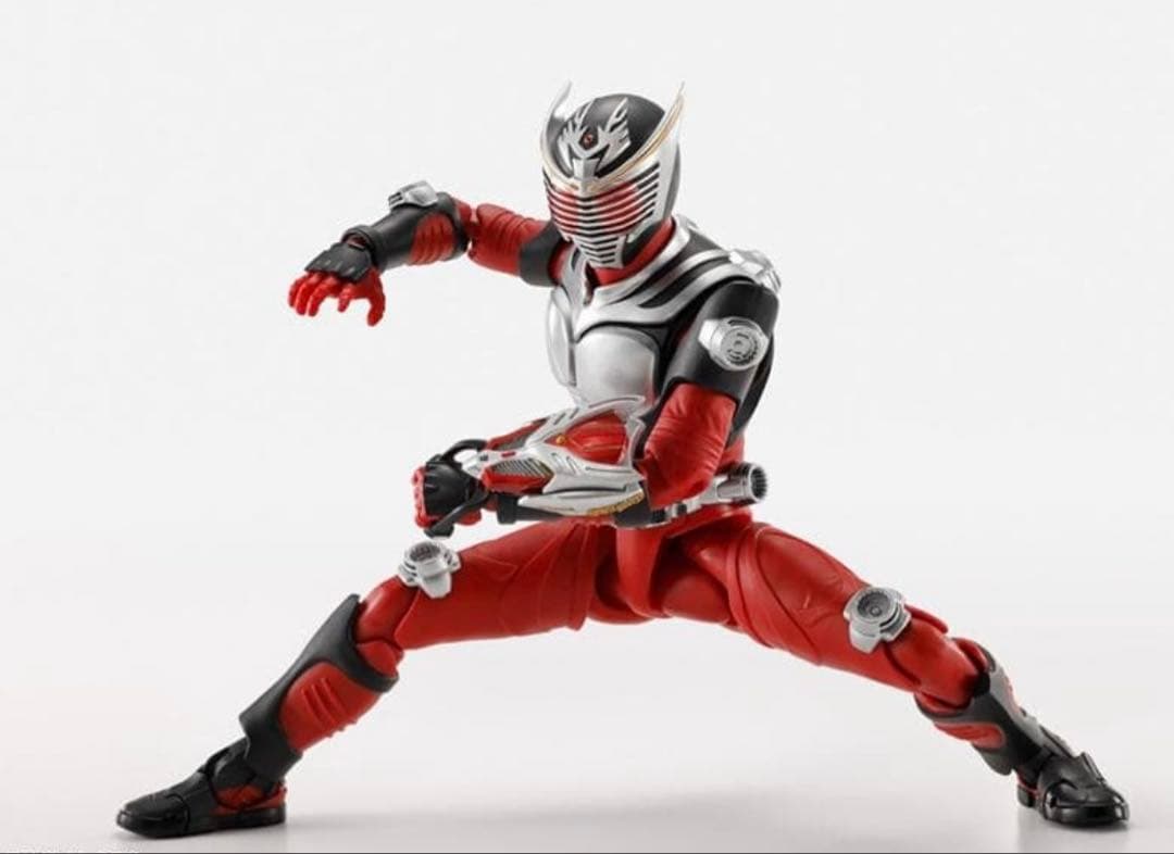 S.H.Figuarts 真骨彫製法　仮面ライダー龍騎