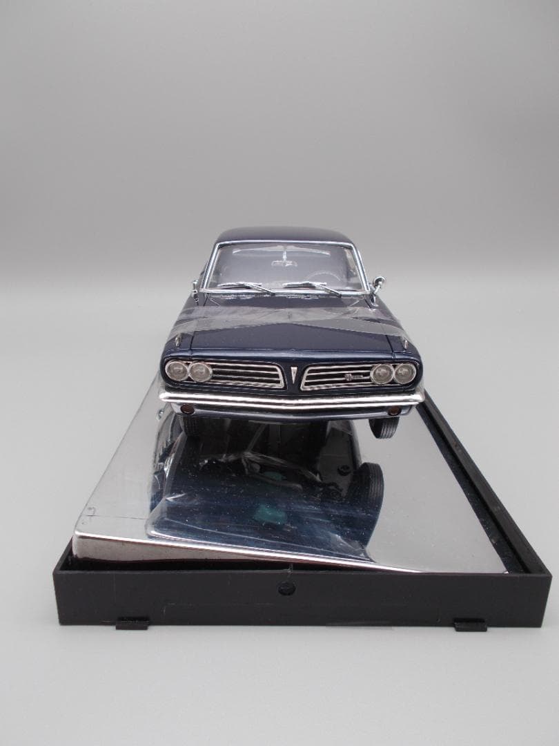 自動車 1963 Pontiac Lemans Coupe 1/18