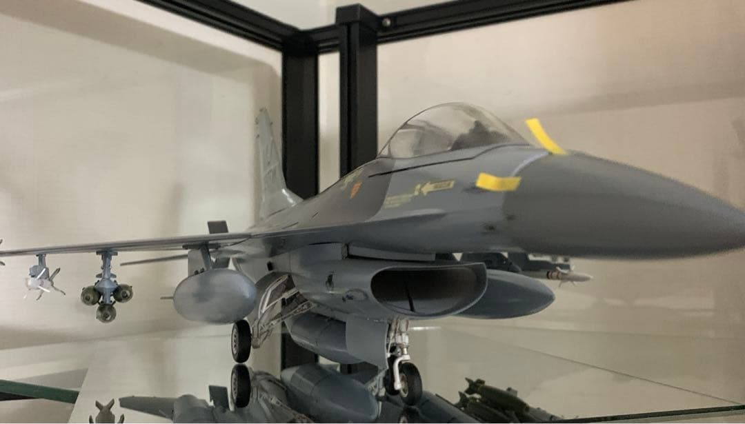 航空機・ヘリコプター F-16A PLUS/C 1/32