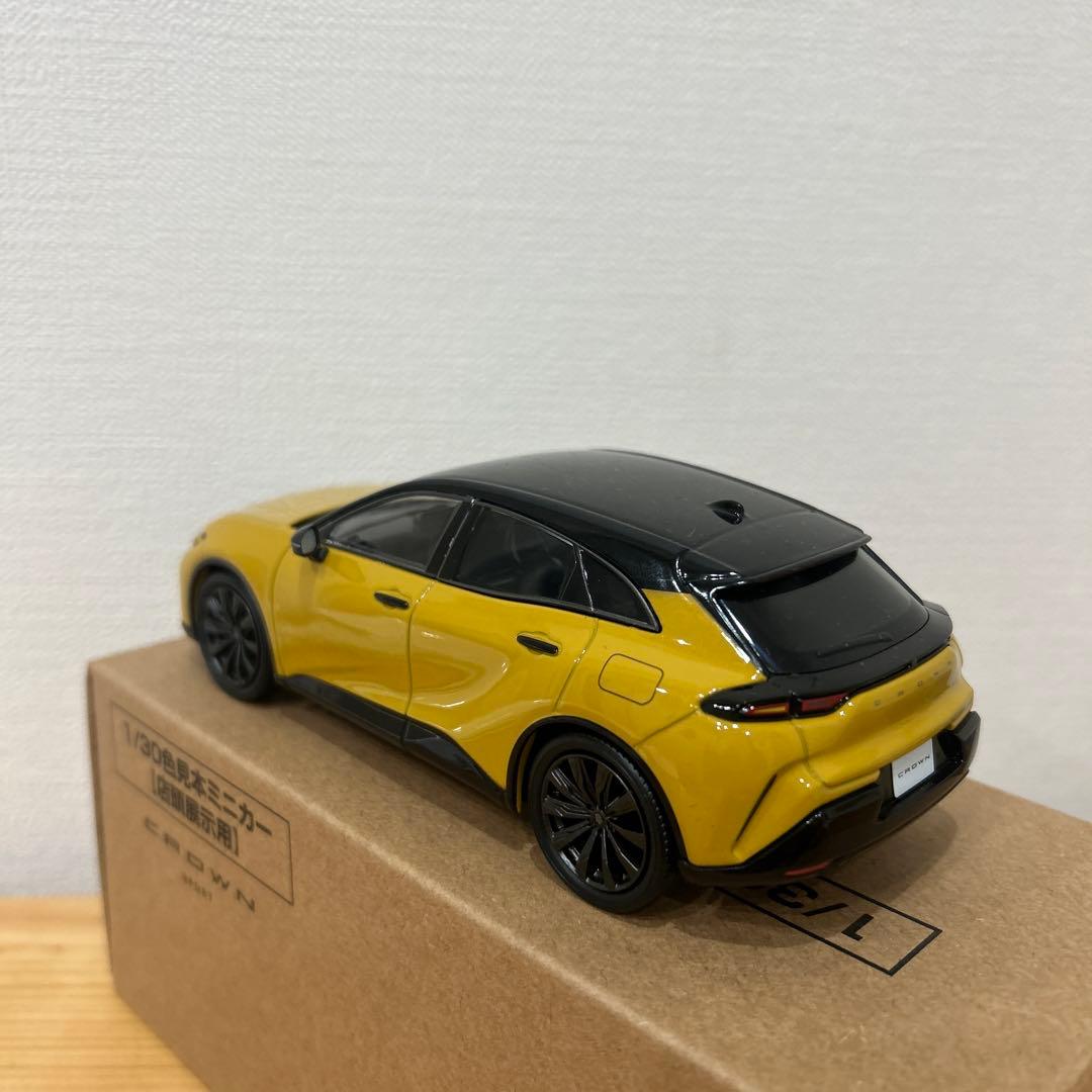 非売品　ミニカー　クラウンスポーツ