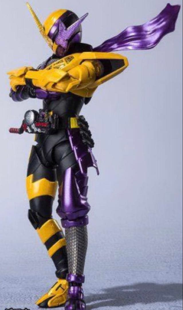 新品 S.H.Figuarts 仮面ライダービルド ニンニンコミックフォーム