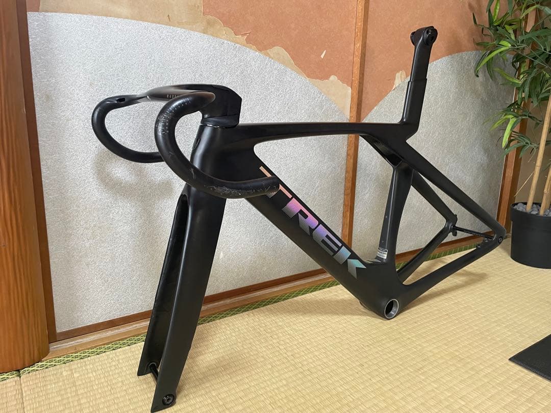 TREK MADONE SLR GEN7 フレームセット＋ハンドル ジャンク