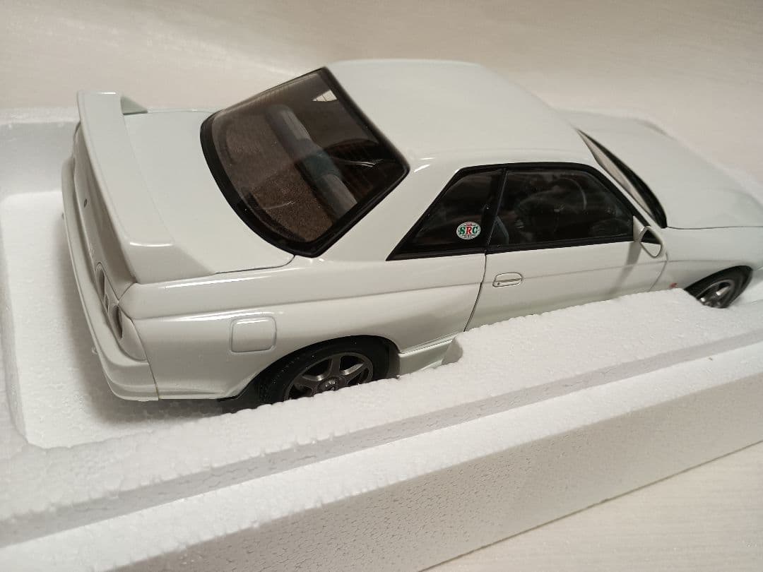 オートアート1/18 スカイラインGT-R N1 ニスモ　OPパーツVer