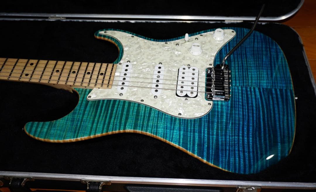 ギター Suhr Standard Pro Bahama Blue