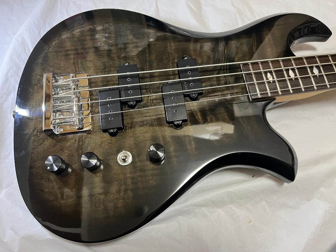 B.C.Rich Eagle BASS　シースルーブラック虎目　DIMARZIO