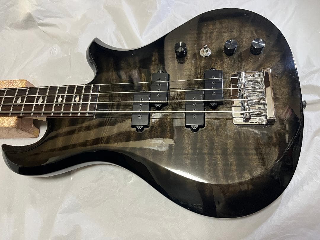 B.C.Rich Eagle BASS　シースルーブラック虎目　DIMARZIO