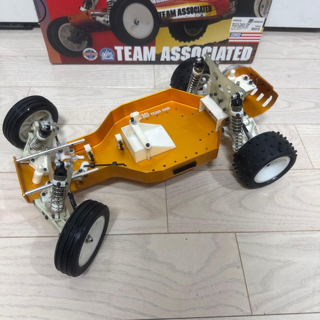 アソシ Associated RC10 team car