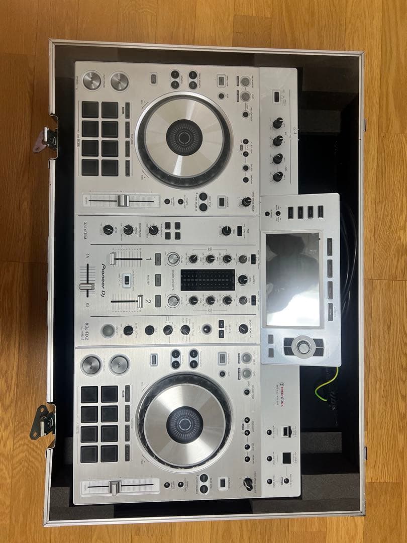 Pioneer XDJ-RX2 Limited ホワイト美品ハードケース付き