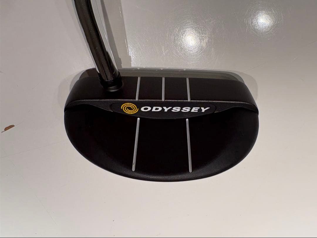 ODYSSEY STROKE LAB BLACK ROSSIE パター