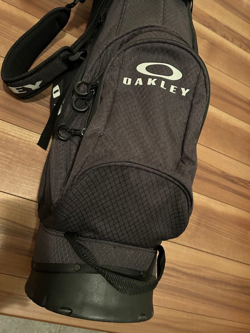 週末SALE☆OAKLEY キャディバッグ スタンド付　BLACK