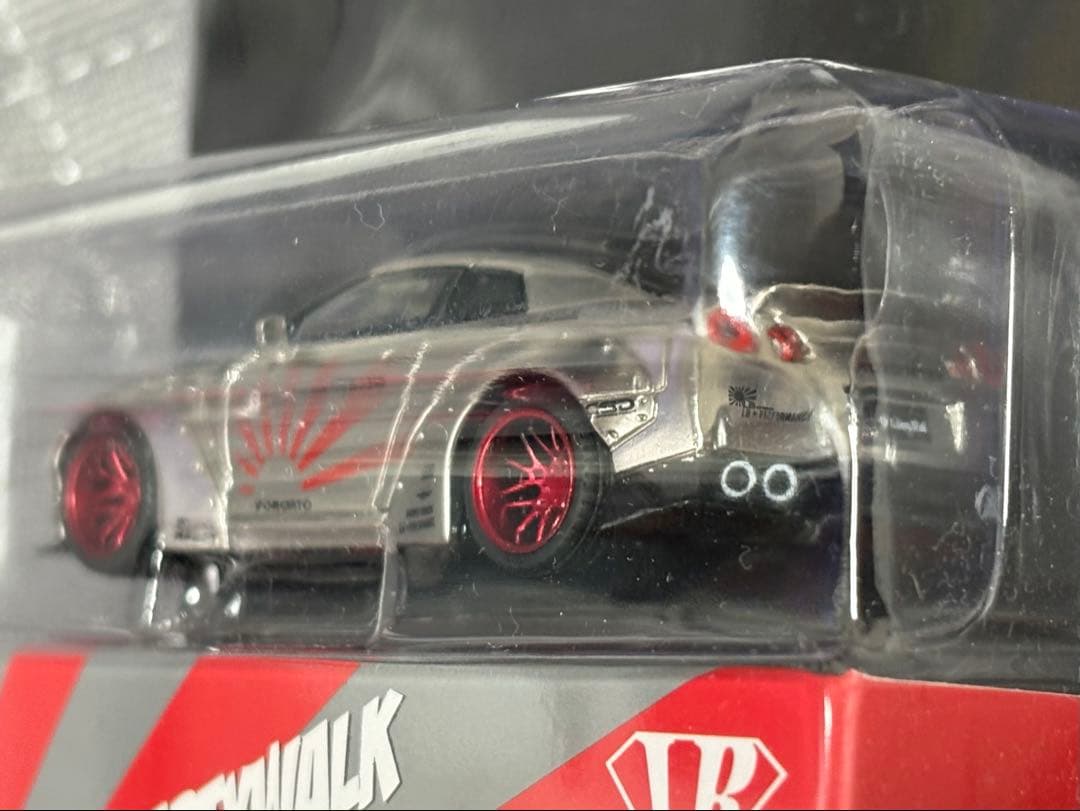 ミニGT 1/64 LB WORKS 日産 GT-R R35 サテンシルバー