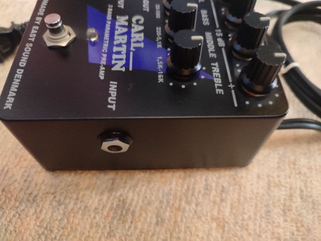 ギター CARL MARTIN 3 BAND PARAMETRIC PRE-AMP