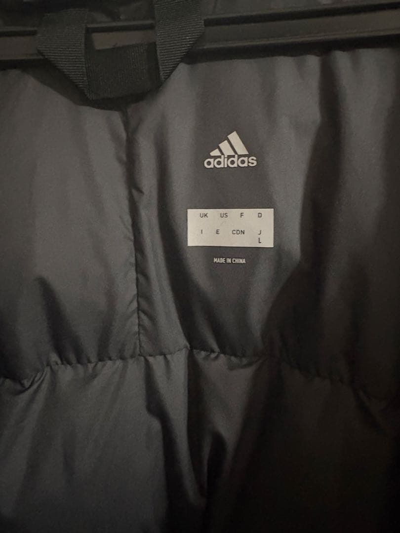 adidas ベンチコート