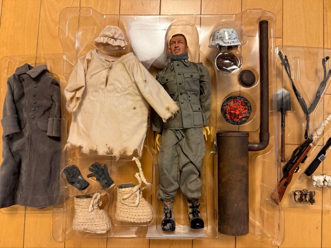 DiD 1/6WW2ミリタリーフィギュア ドイツ軍冬季装備　ストーブ付き