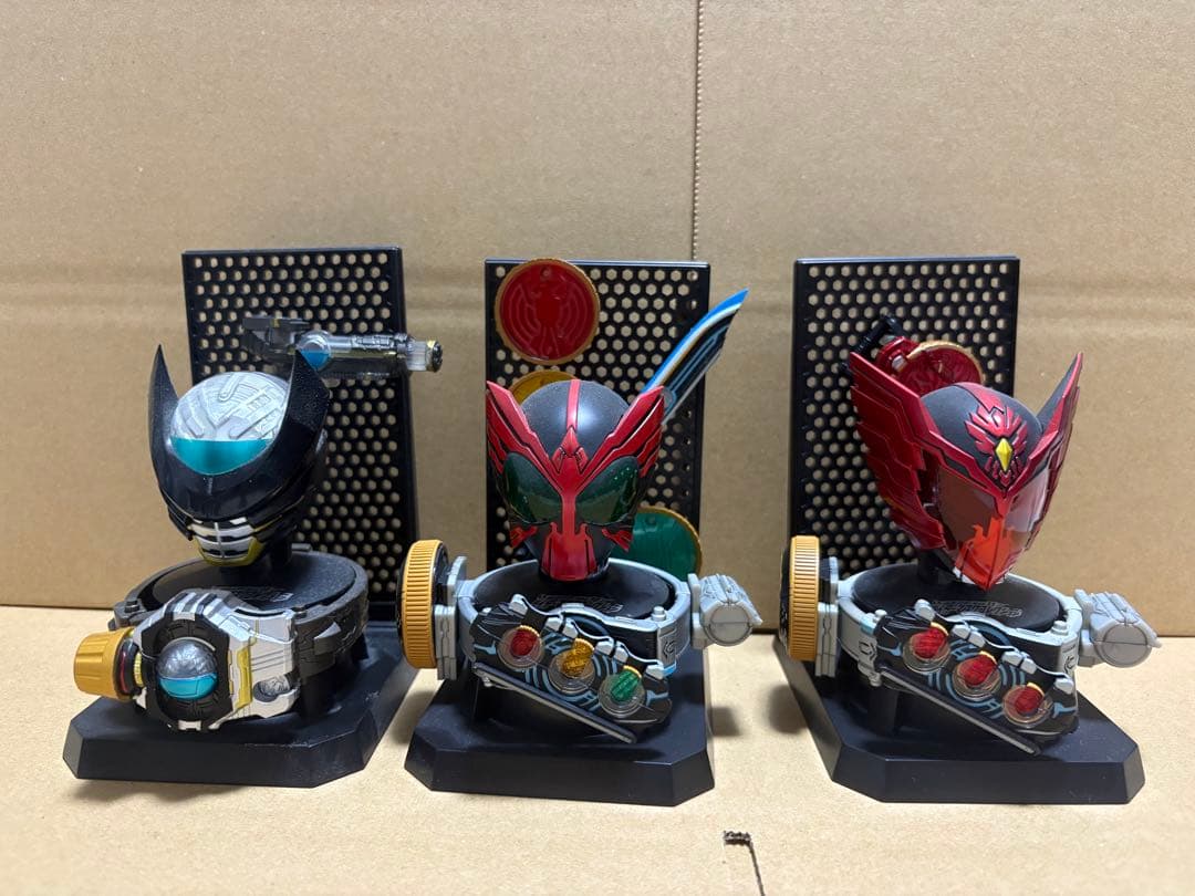 仮面ライダーオーズ マスクコレクション プレバン限定台座付き4体セット