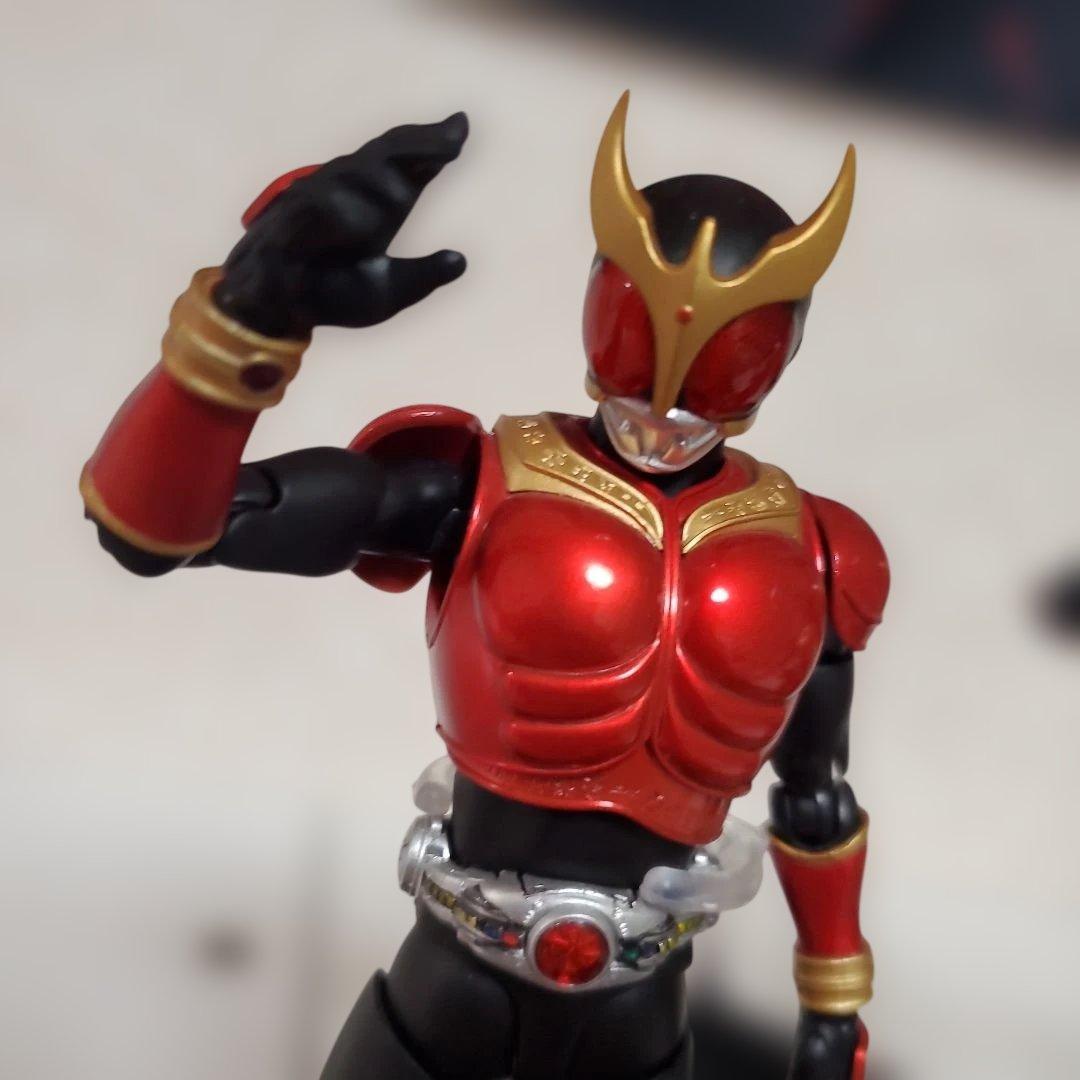 真骨彫　仮面ライダークウガ