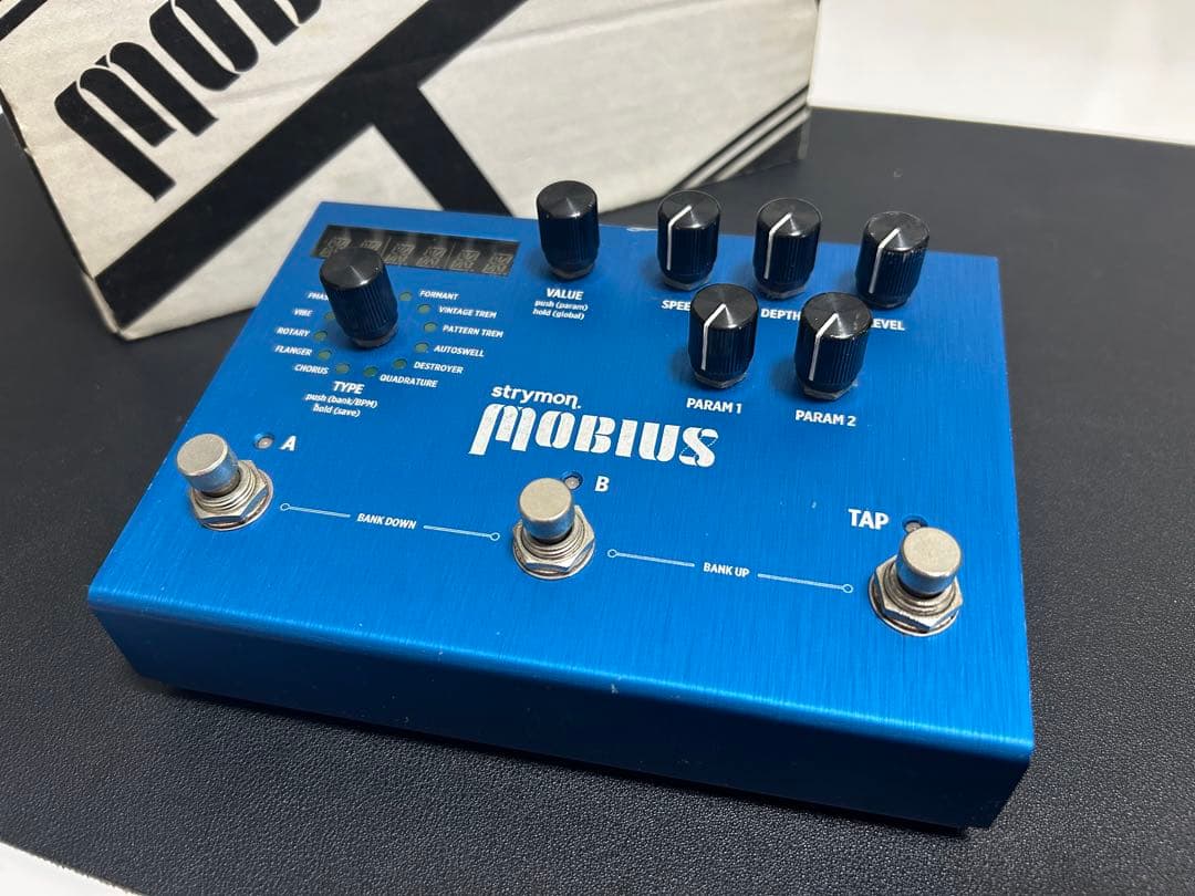 Strymon Mobius モジュレーションマシーン