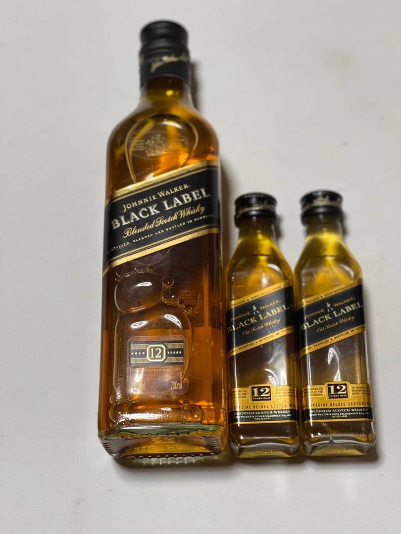 ジョニーウォーカー　JOHNNIE WALKER 黒　２００ml ５０ml
