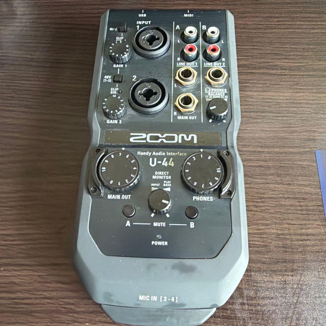 ZOOM U-44 オーディオインターフェース