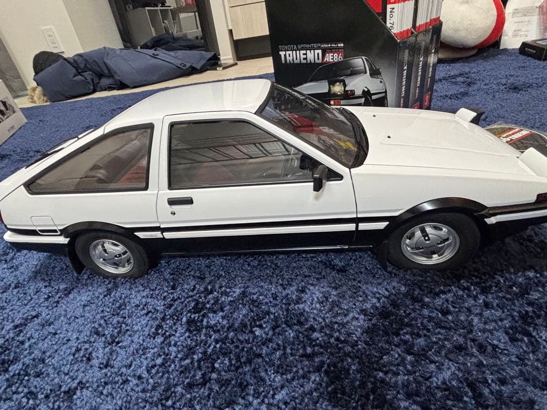 ディアゴスティーニ1/8 頭文字DのAE86ハチロク　完成品