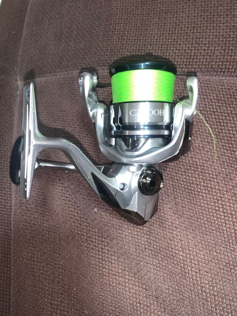 SHIMANO STRADIC C3000HG スピニングリール