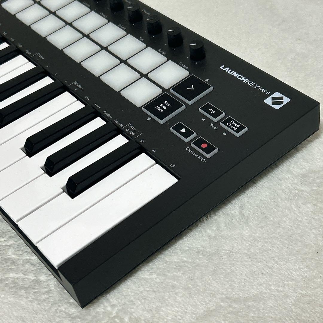 Novation Launchkey Mini MK3 MIDIコントローラー