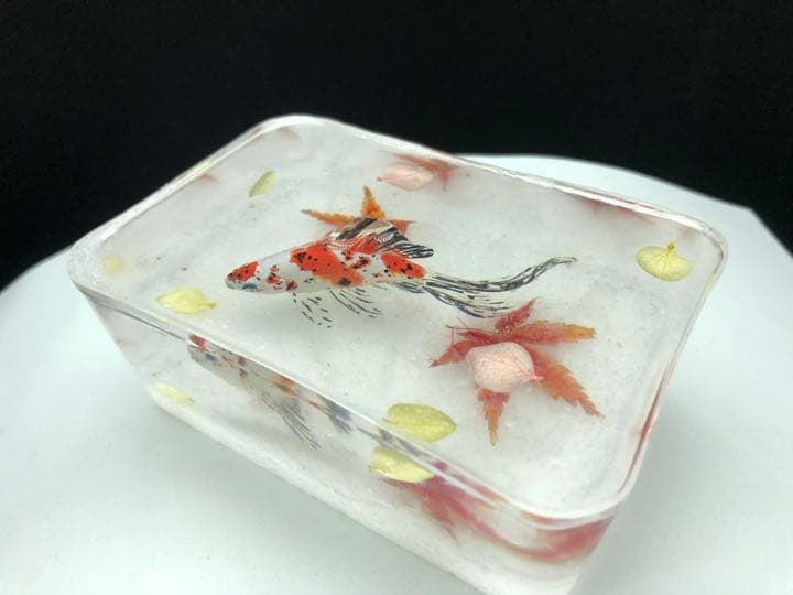 京都の紅葉と泳ぐ金魚　レジン　ジオラマ