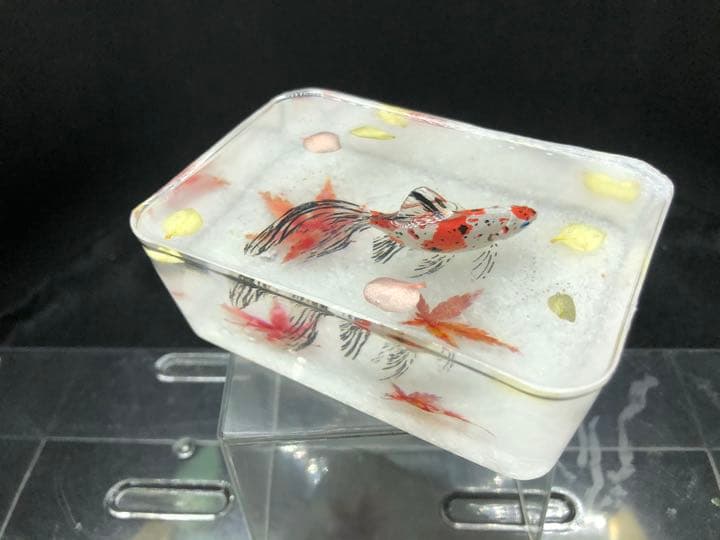 京都の紅葉と泳ぐ金魚　レジン　ジオラマ