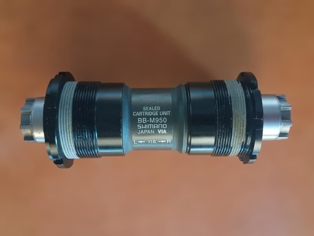 美品 SHIMANO XTR BB-M950 116mm