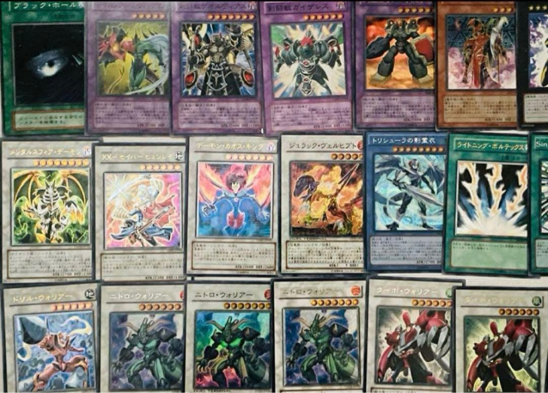 遊戯王OCGデュエルモンスターズ　カード　まとめ売り407枚　＋カードケース1個