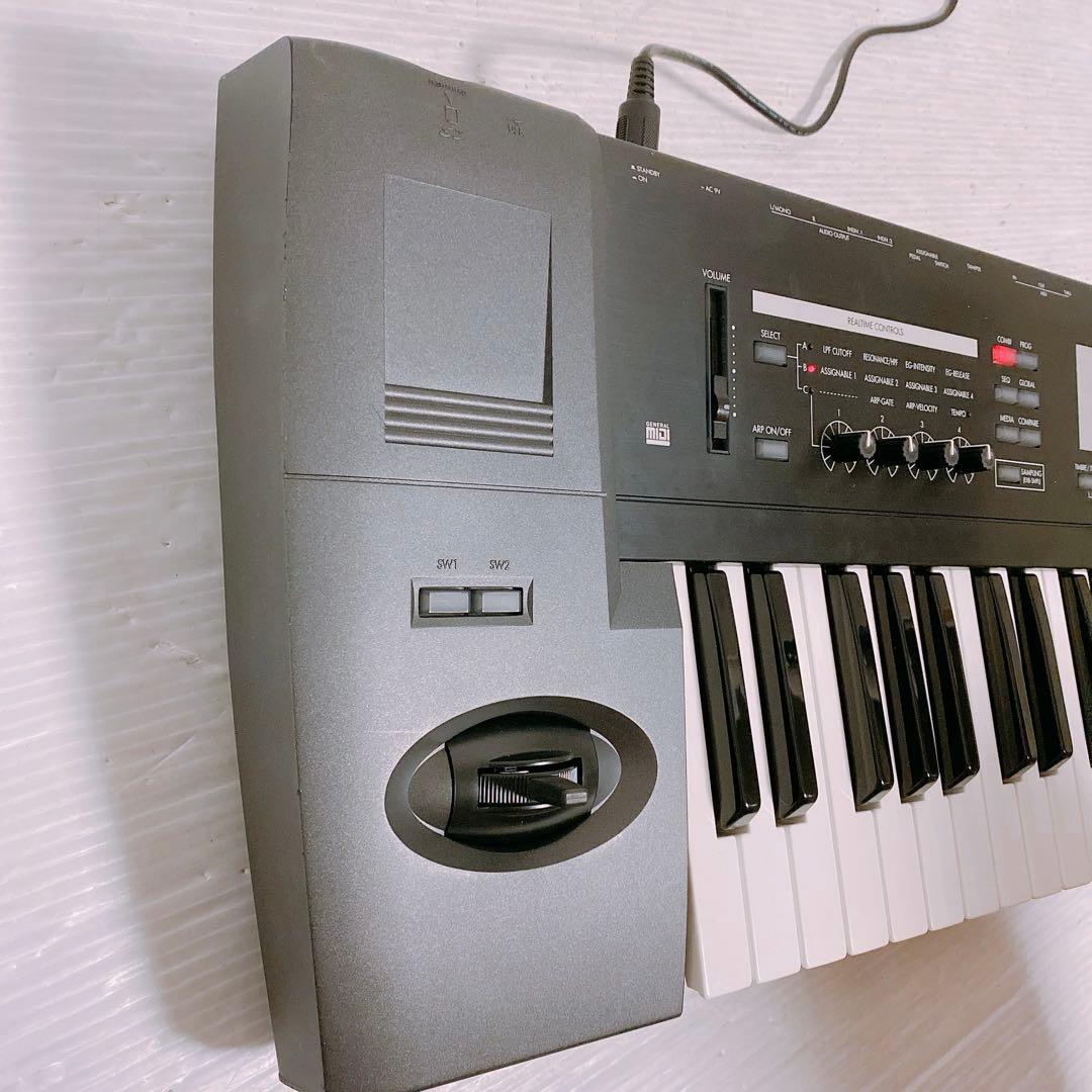 KORG TR61 シンセサイザー 61鍵盤