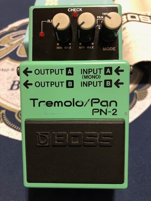 BOSS PN-2 Tremolo/Pan 元箱取説付き