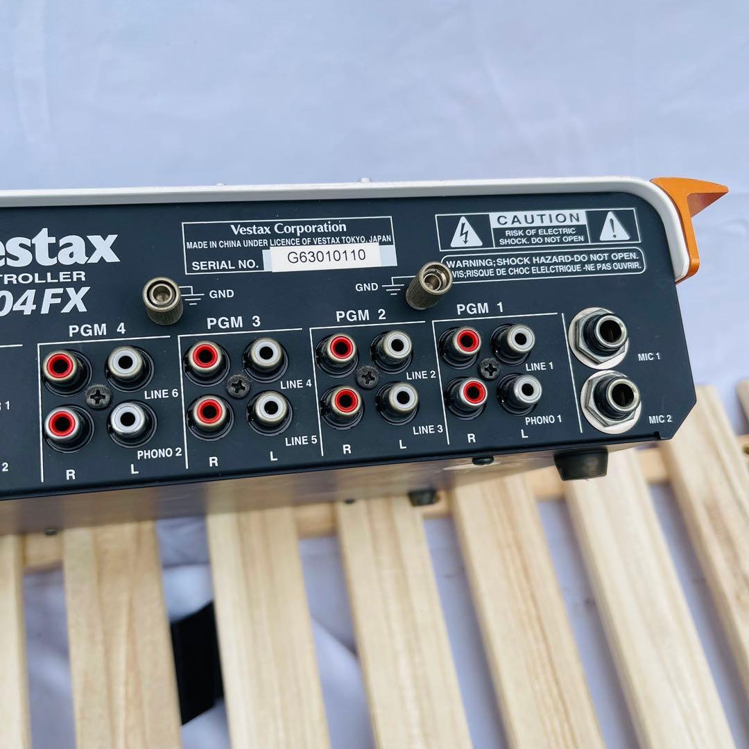 Vestax VMC-004 FX DJミキサー105