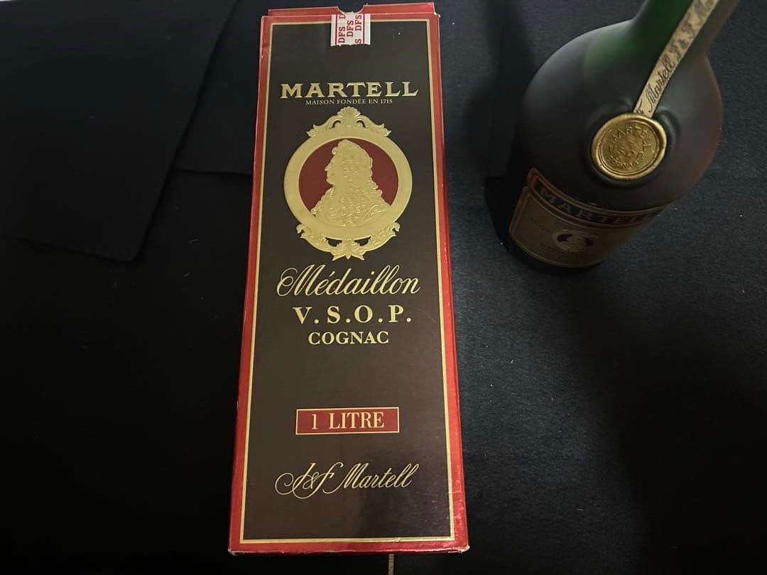 マーテル　古酒　MARTELL MEDAILLON V.S.O.P. 1L