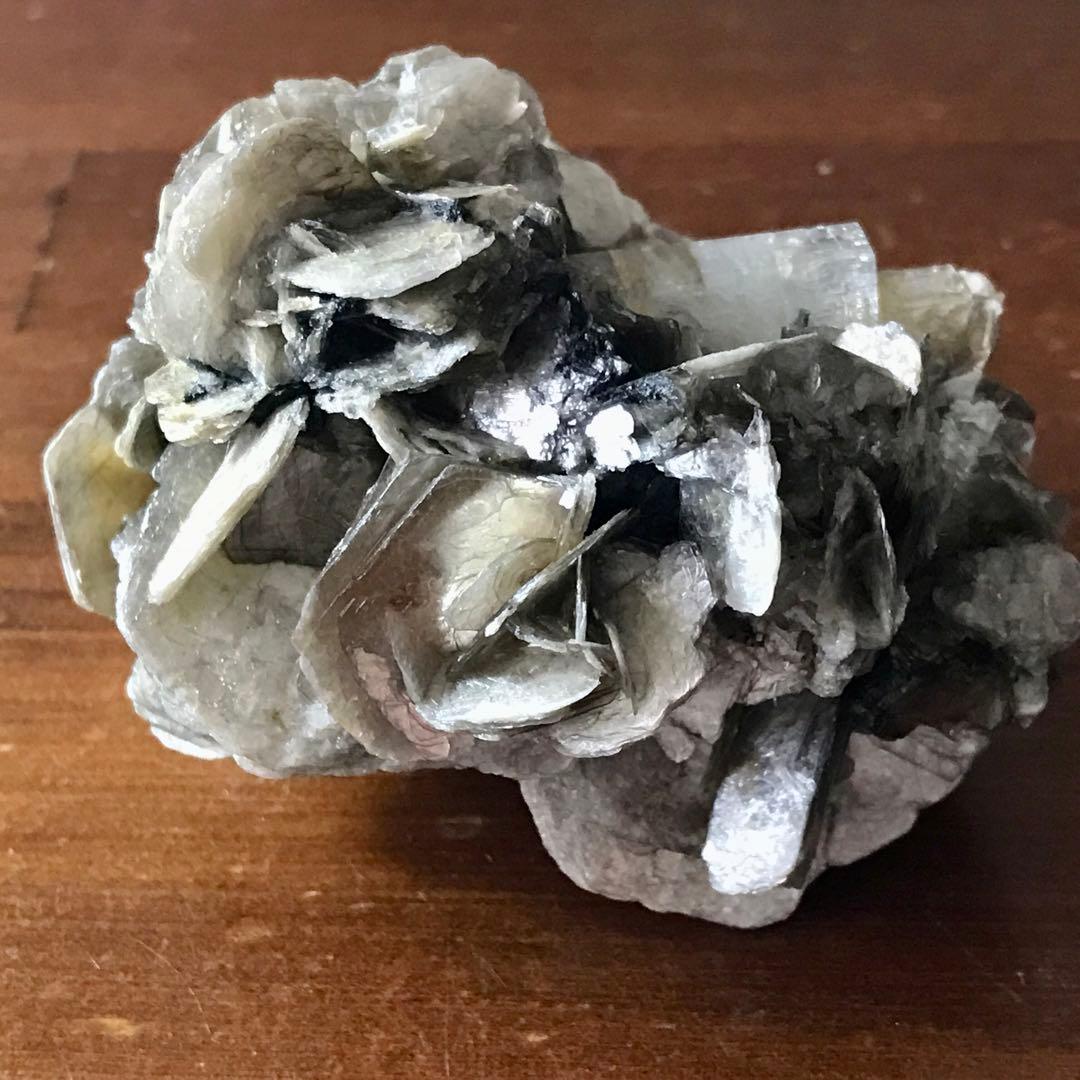 アクアマリン 原石 550ct 鉱物標本 天然石 パキスタン 一点もの レア