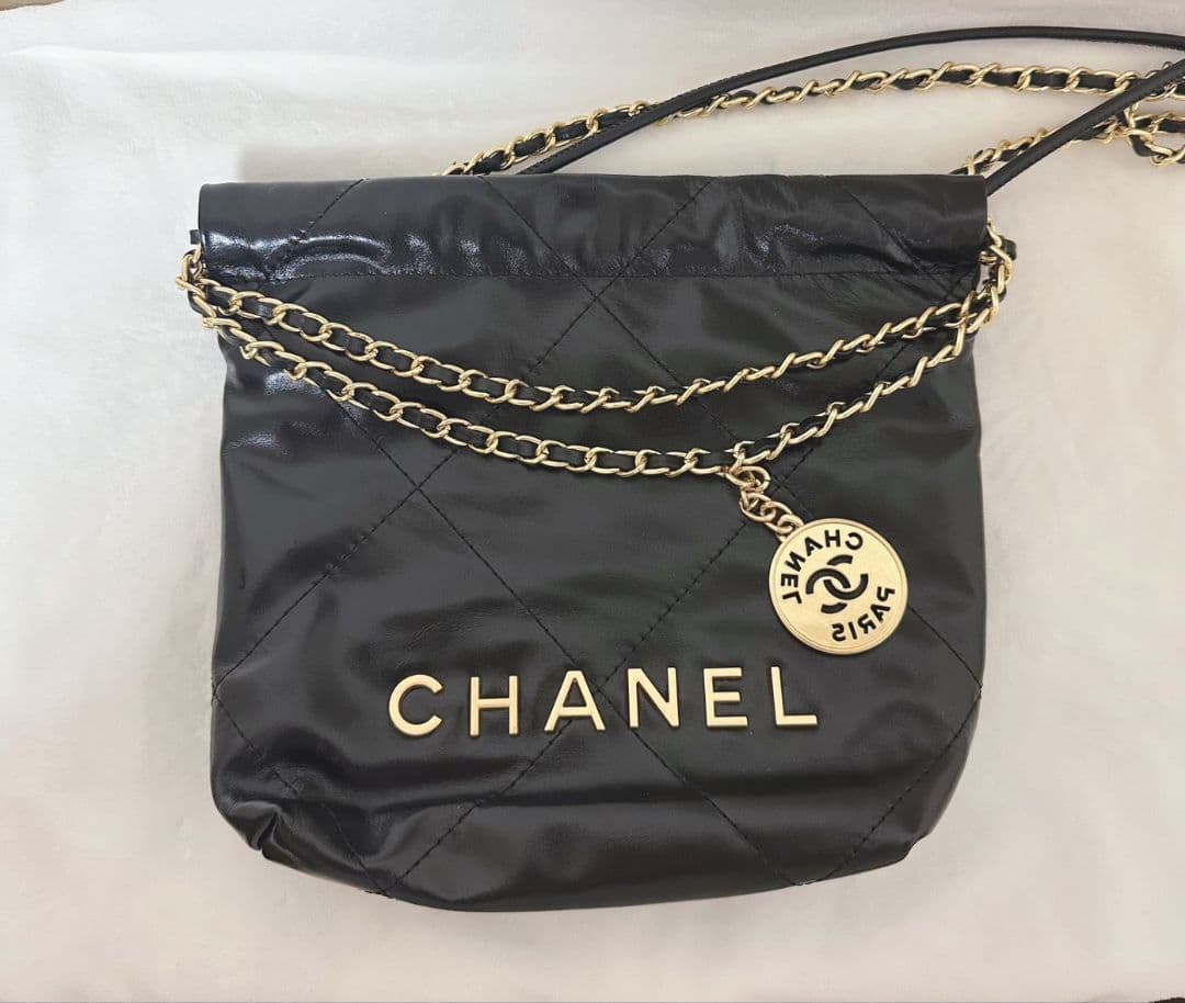 CHANEL ノベルティレザーショルダーバッグブラック